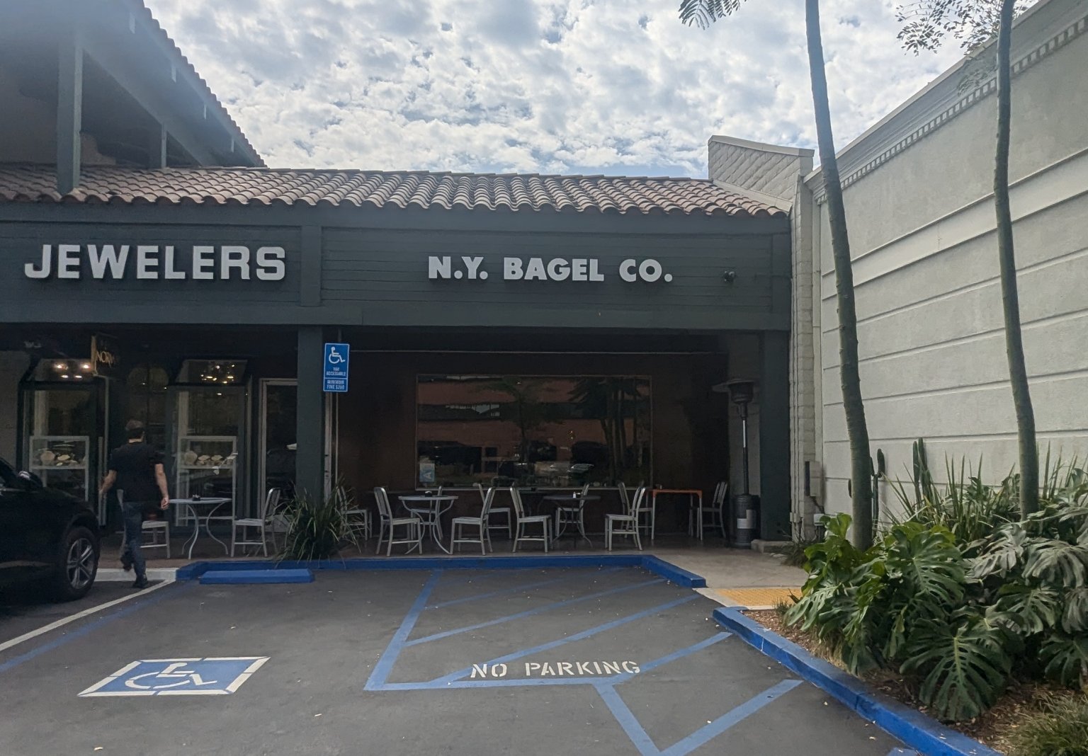 Brentwood’s Beloved New York Bagel Co. to Close After 21 Years at Topa ...